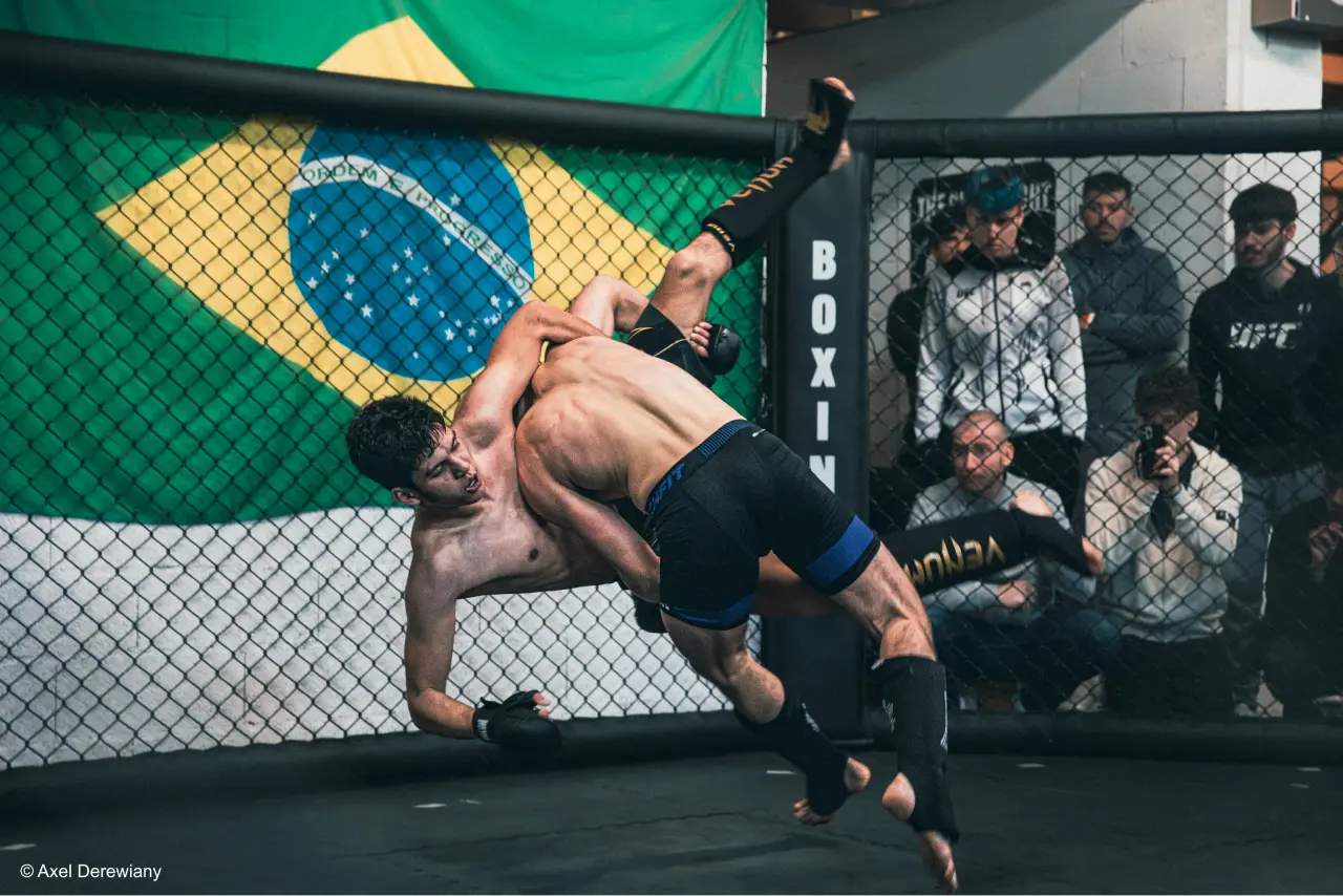 Un club 100% MMA à Toulouse - Cage Fight